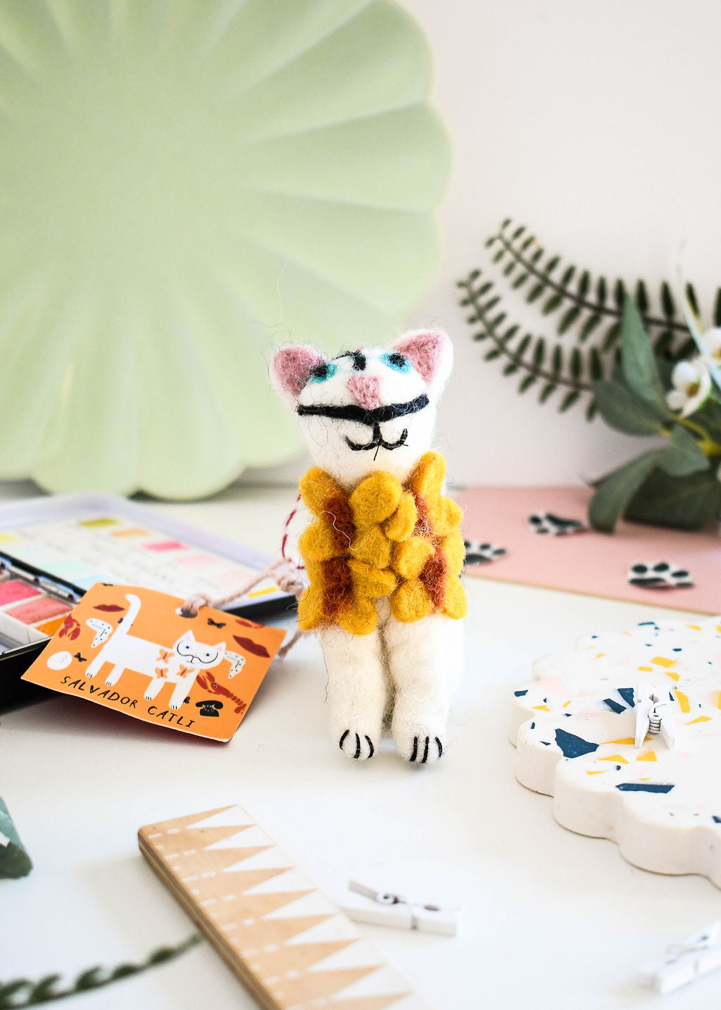 Salvador Catli Art Cat Felt Decoration – Niaski
